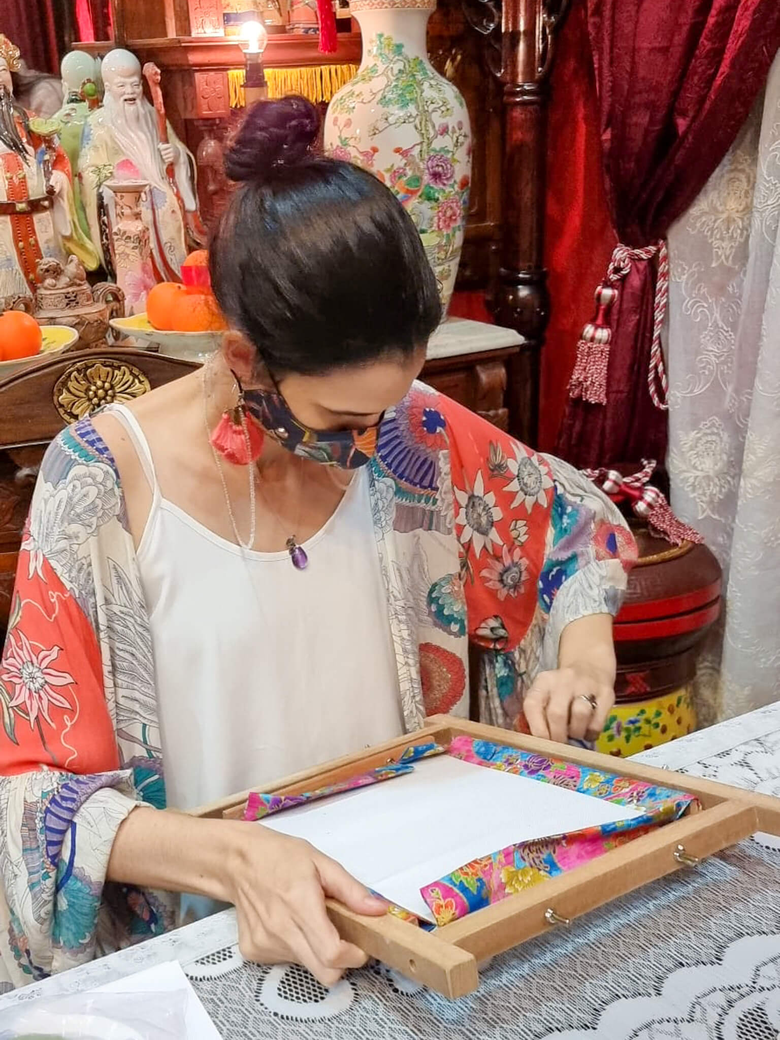 I learnt Peranakan beading with Straits Enclave - The Curious Journal